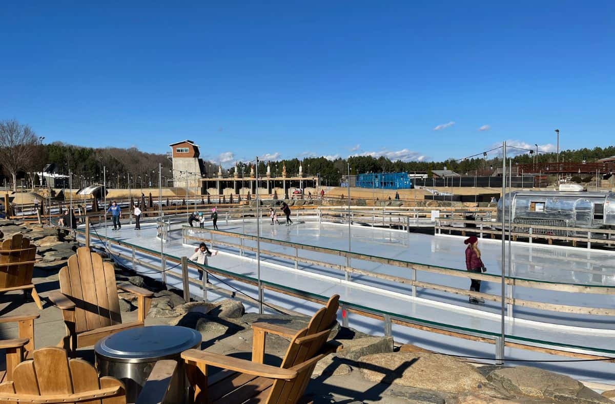8 Fun Spots For Ice Skating Charlotte North Carolina 2025|2026